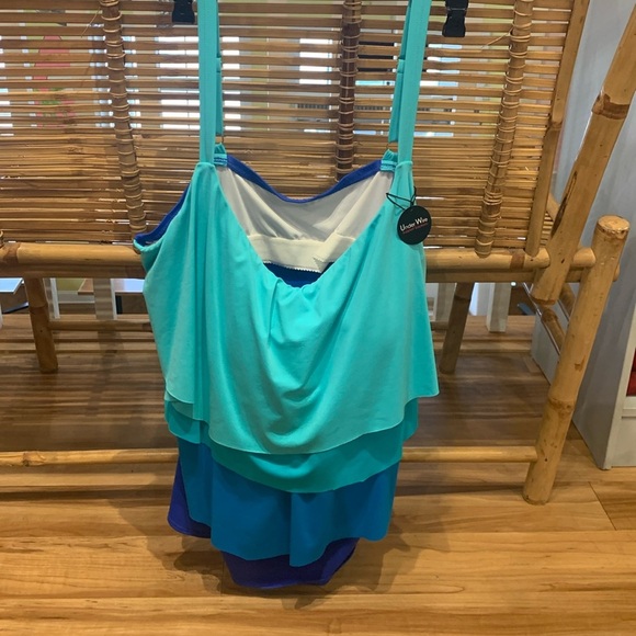 Coco Reef | Swim | Nwt Coco Reef Plus Sized Swim Top | Poshmark